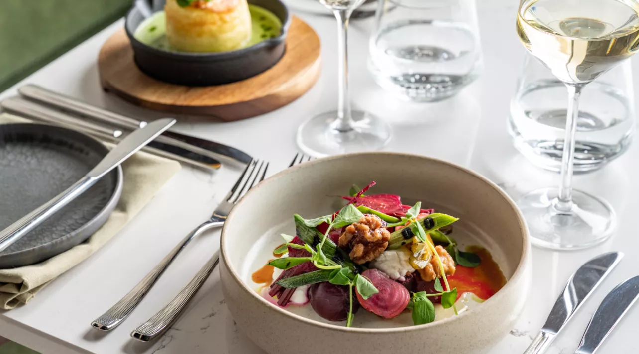 EATS & DRINKS | Escapade Silverstone